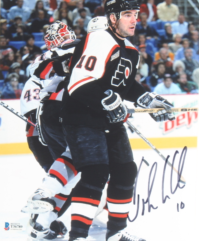 John LeClair Signed Flyers 8x10 Photo (Beckett) | Pristine Auction