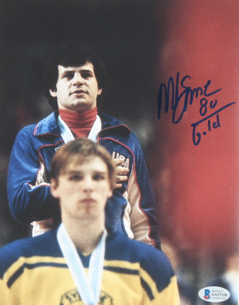 Mike Eruzione Signed Team USA 8x10 Photo Inscribed "80 Gold" (Beckett ...
