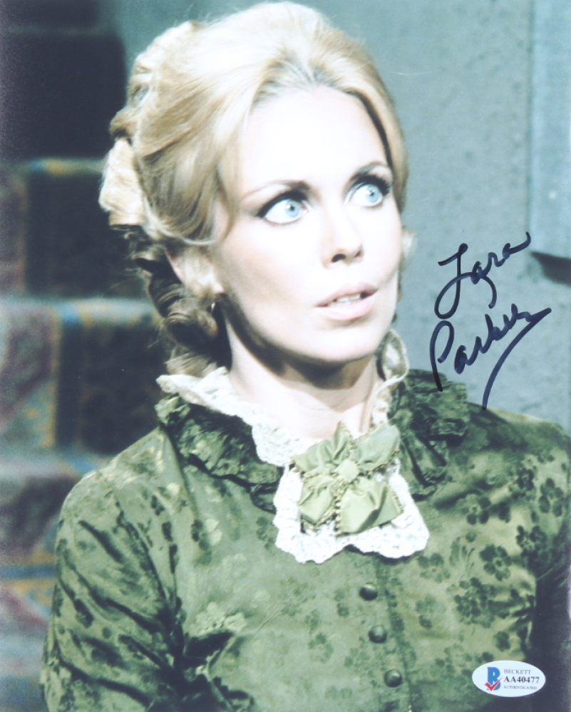 Lara Parker Signed "Dark Shadows" 8x10 Photo (Beckett) | Pristine Auction