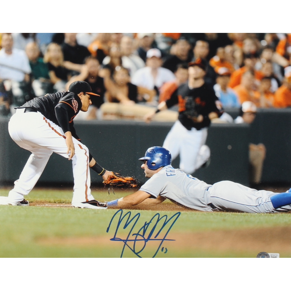 Manny Machado Signed Padres 11x14 Photo (Beckett) | Pristine Auction