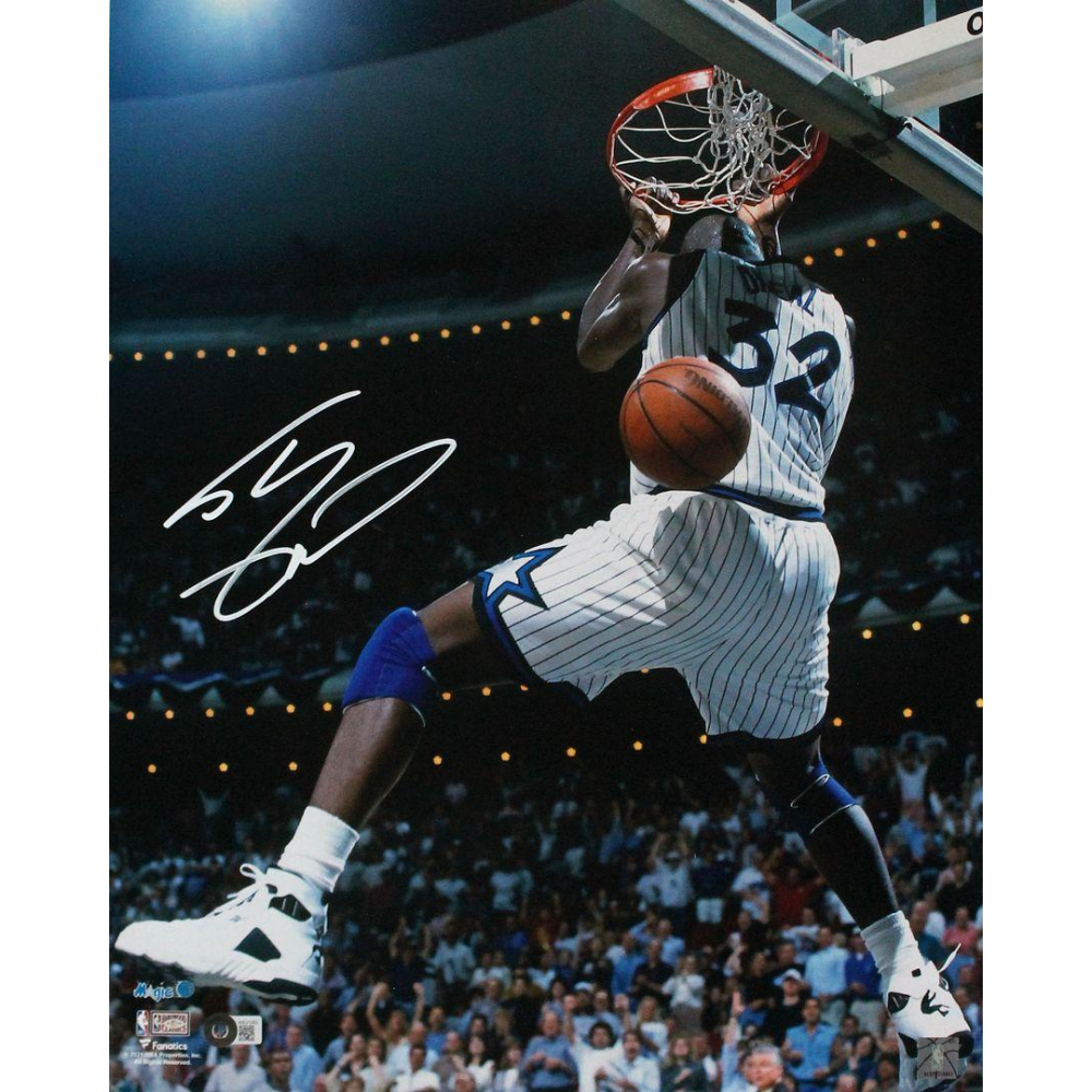 Shaquille O'Neal Signed Magic 16x20 Photo (Beckett) | Pristine Auction