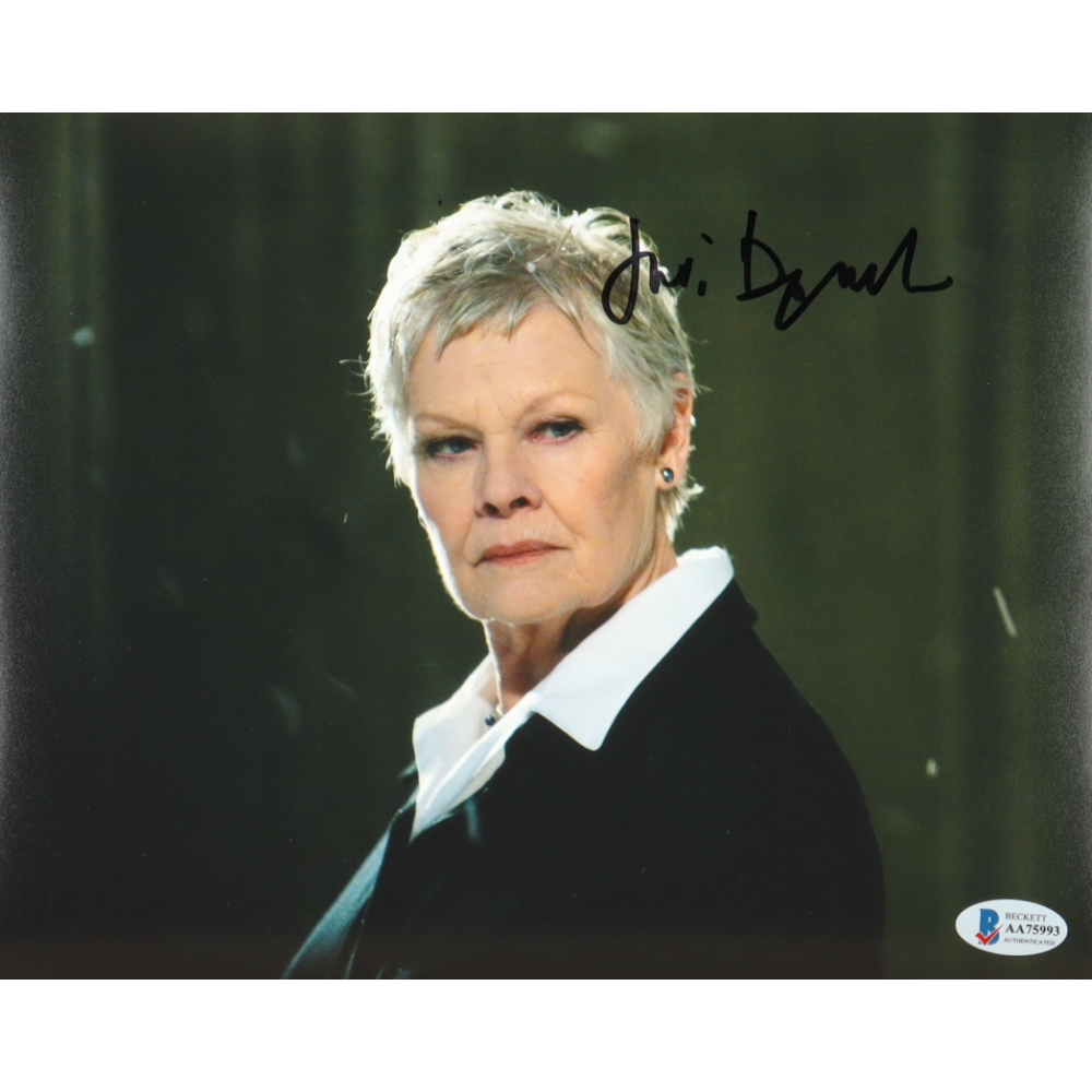 Judi Dench Signed "James Bond 007" 8x10 Photo (Beckett) | Pristine Auction
