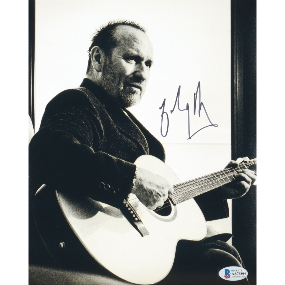 Colin Hay Signed 8x10 Photo (Beckett) | Pristine Auction