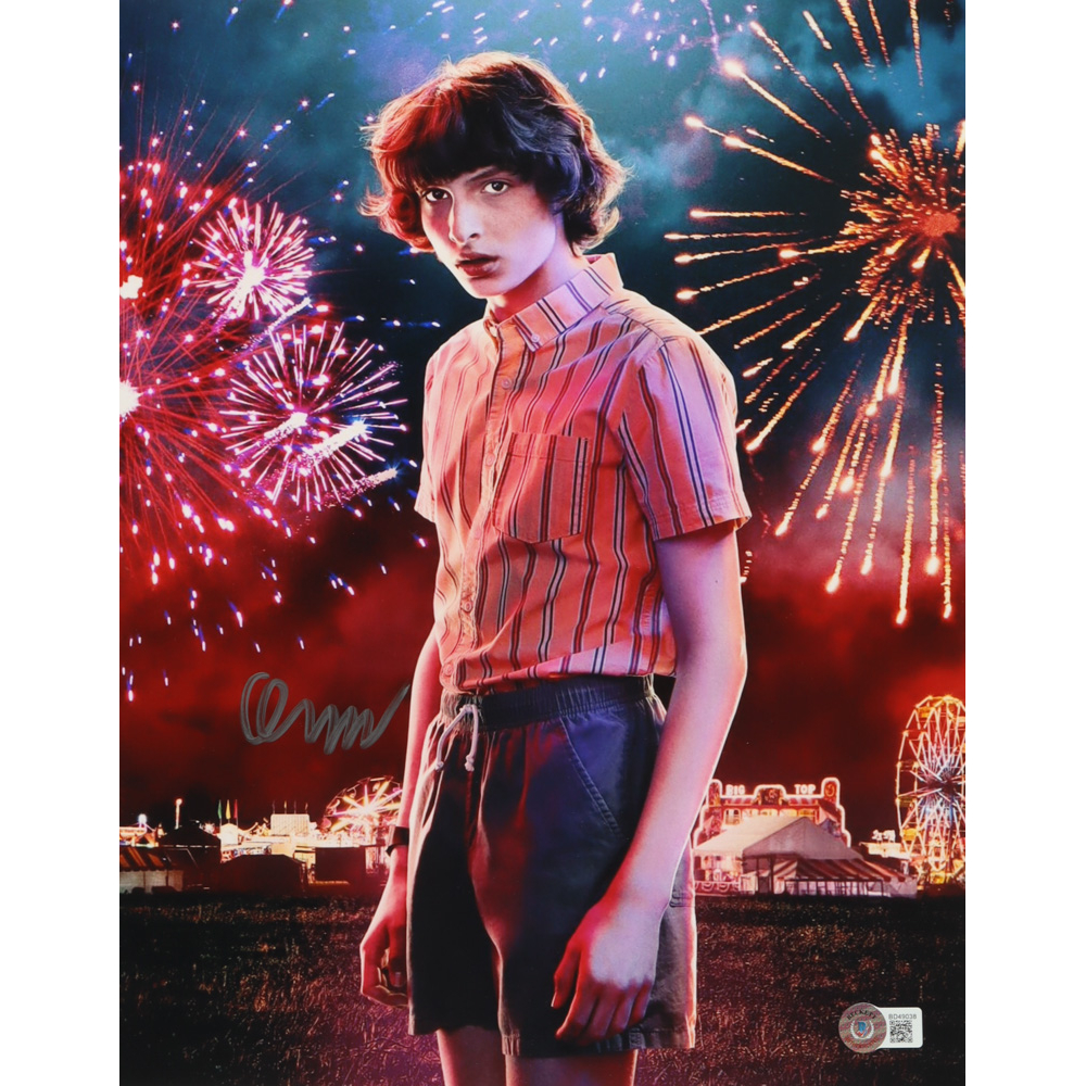 Finn Wolfhard Signed "Stranger Things" 11x14 Photo (Beckett) | Pristine ...