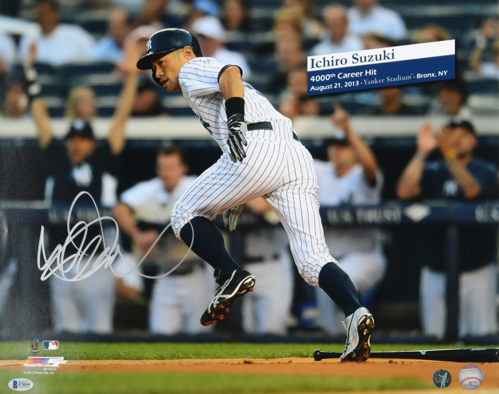 Ichiro Suzuki Signed Yankees 16x20 Photo (Beckett) | Pristine Auction
