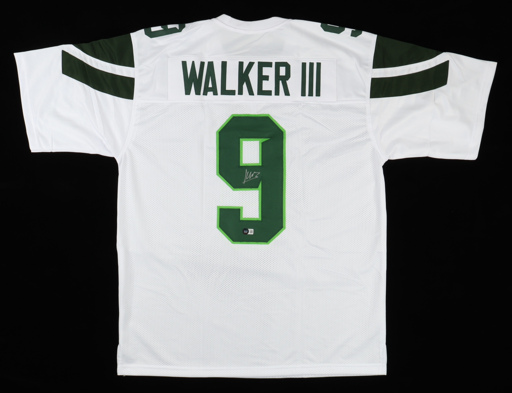 Kenneth Walker III Signed Jersey (Beckett) | Pristine Auction