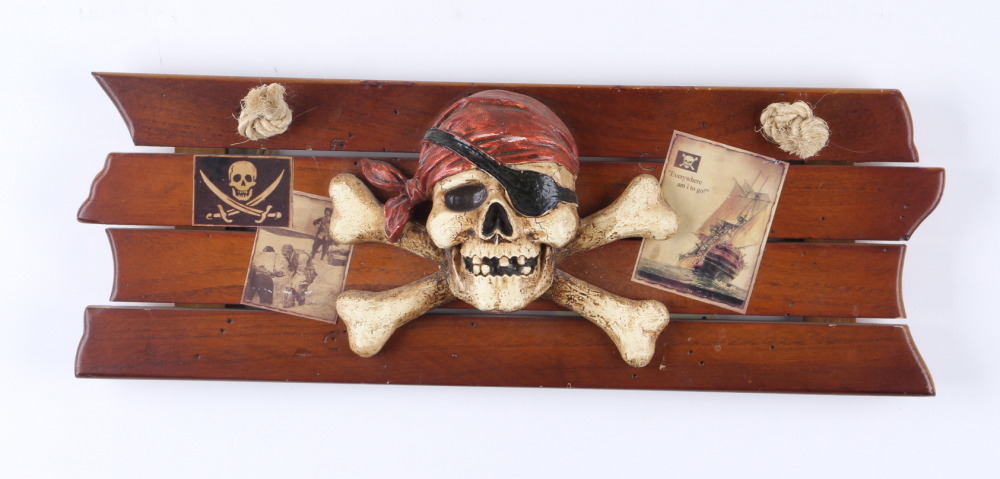 Vintage Walt Disney's "Pirates of the Caribbean" 6x17 Wood Plaque ...