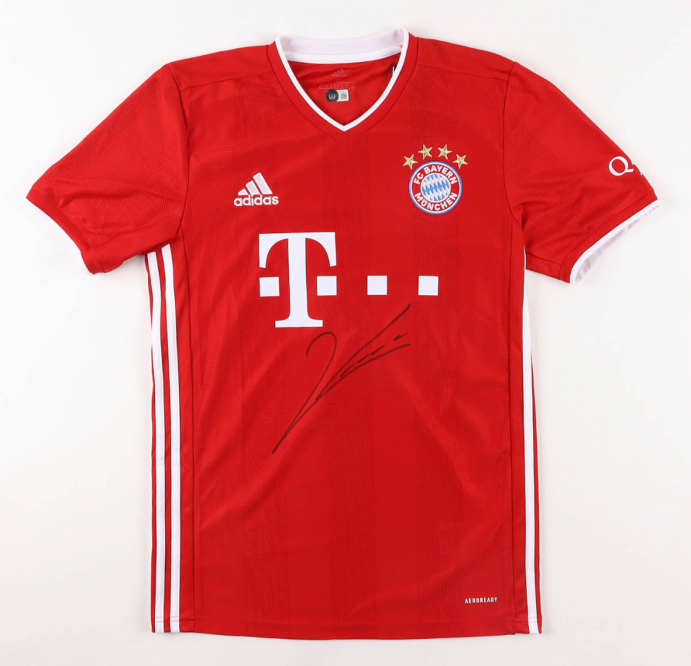 Robert Lewandowski Signed Bayern Munich Jersey (Beckett) | Pristine Auction
