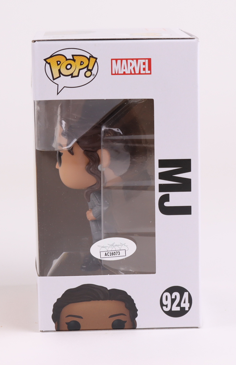 Zendaya Signed "Spider-Man: No Way Home" #924 MJ Funko Pop! Vinyl ...