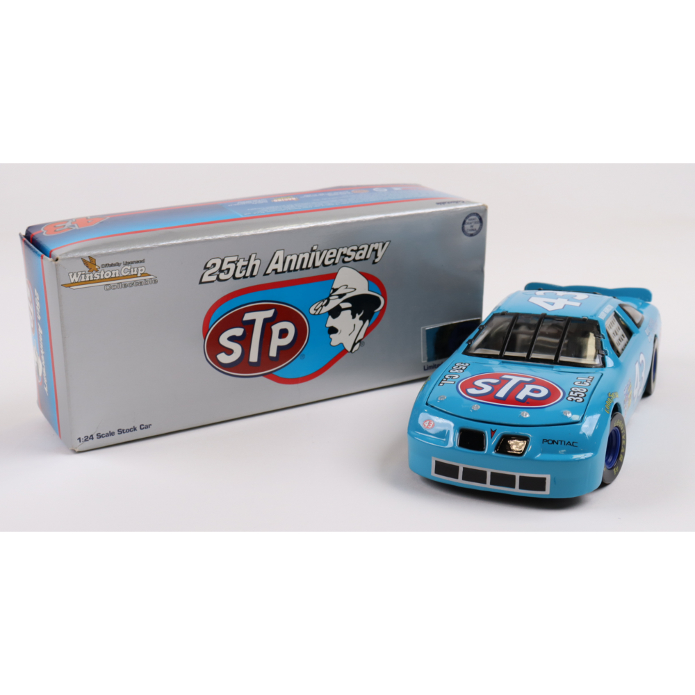 Bobby Hamilton LE #43 1972 Blue STP 25th Anniversary 1996 Grand Prix 1: ...