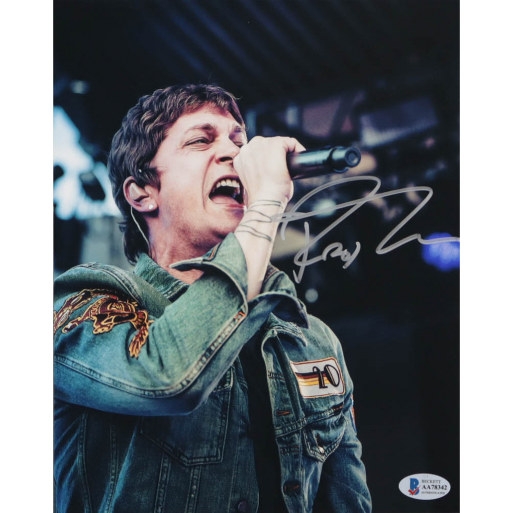 Rob Thomas Signed 8x10 Photo (Beckett) | Pristine Auction