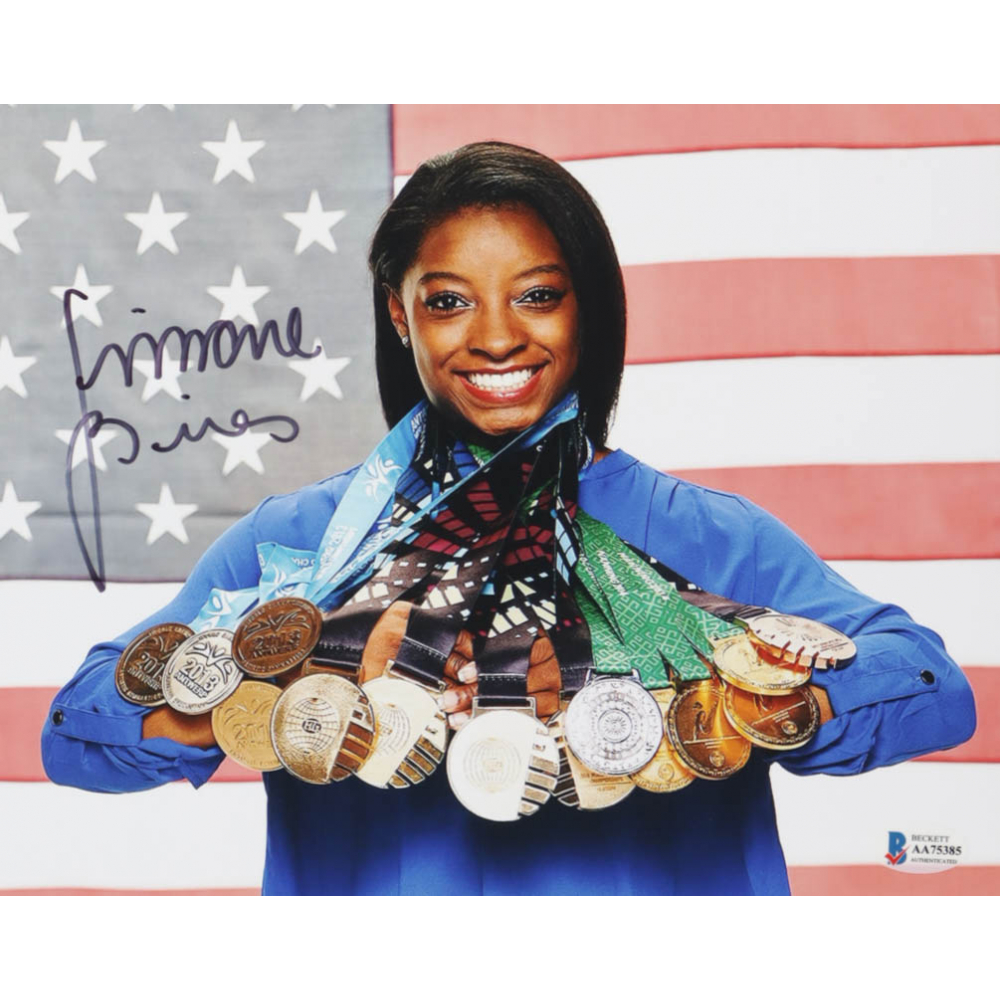 Simone Biles Signed Team USA 8x10 Photo (Beckett) | Pristine Auction