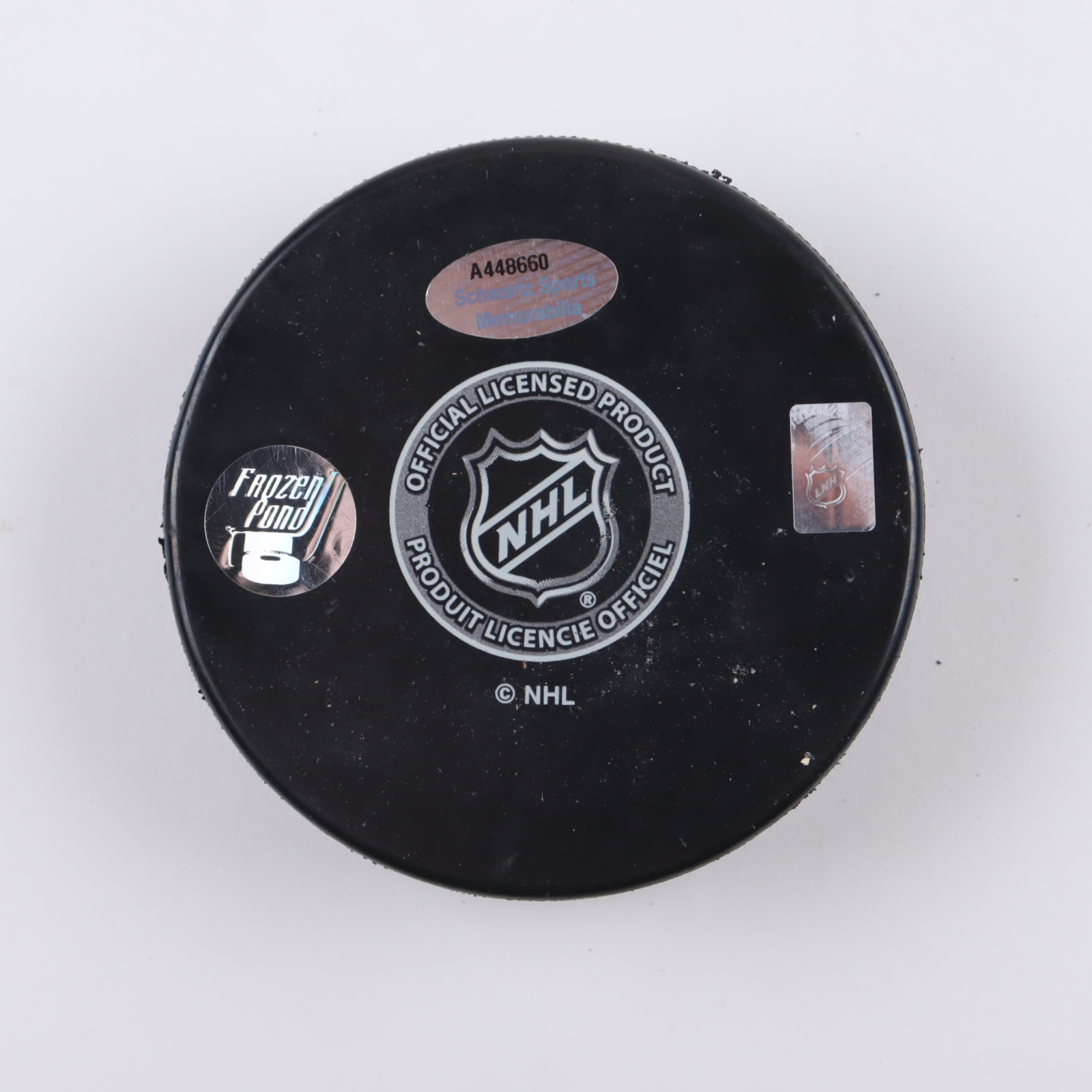 Ray Bourque Signed Bruins Logo Hockey Puck (Schwartz & Frozen Pond ...
