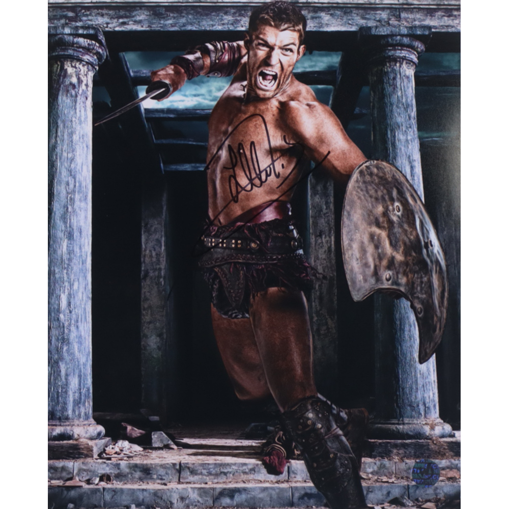 Liam McIntyre Signed "Spartacus: Blood and Sand" 8x10 Photo (Wizard ...