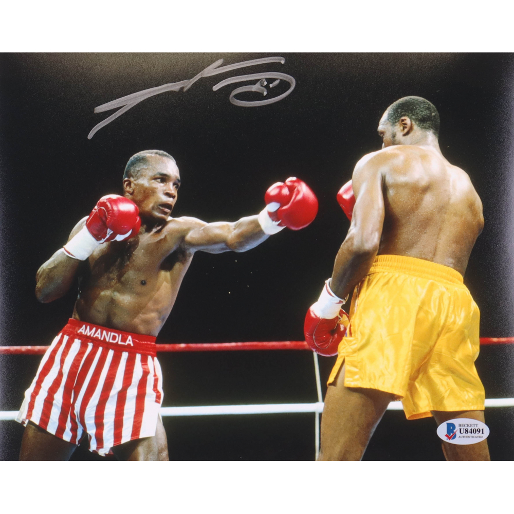 Sugar Ray Leonard Signed 8x10 Photo (Beckett) | Pristine Auction