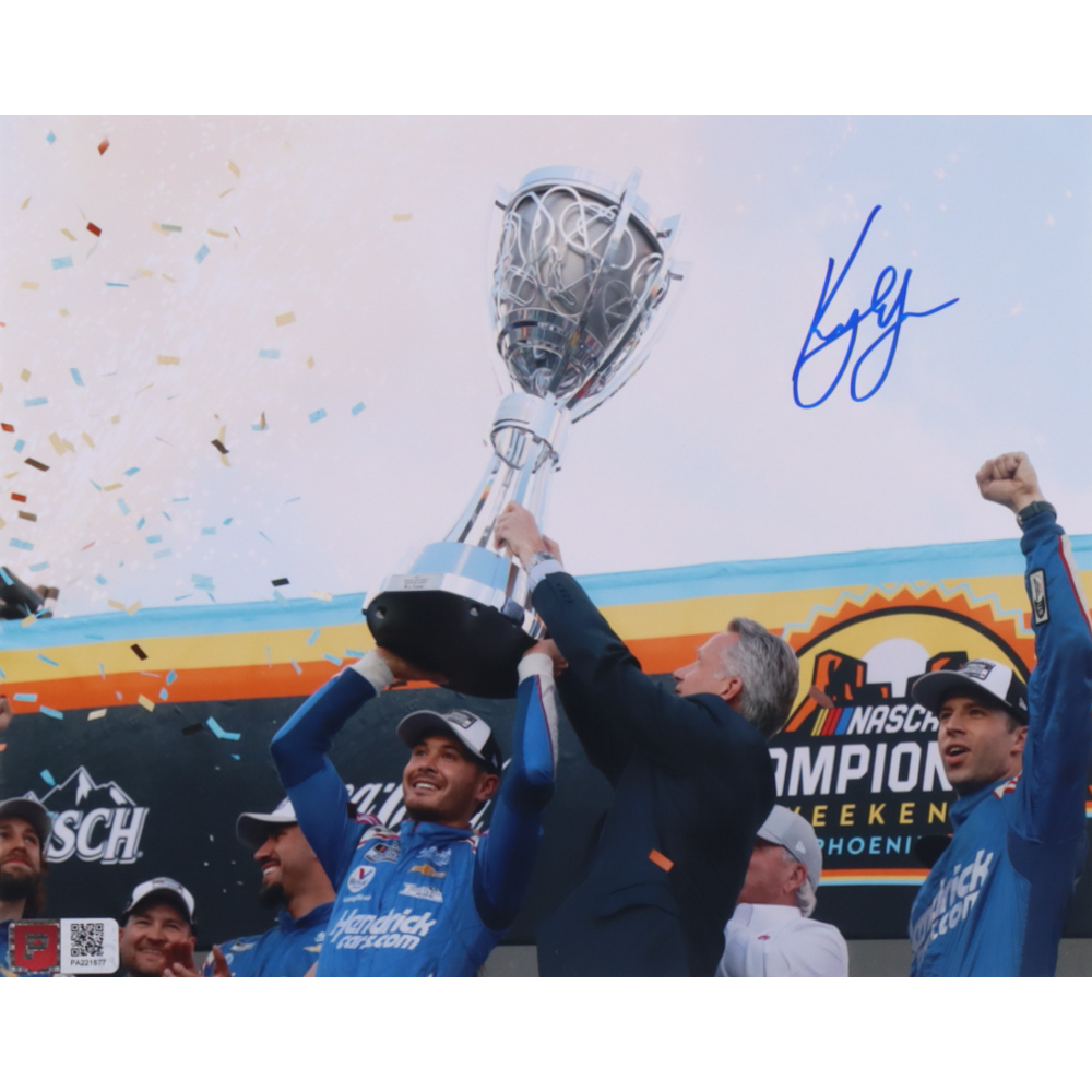 Kyle Larson Signed NASCAR 8x10 Photo (PA) | Pristine Auction