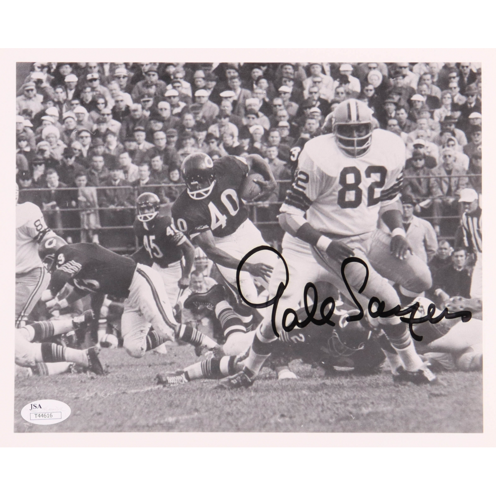 Gale Sayers Signed Bears 8x10 Photo (JSA) | Pristine Auction