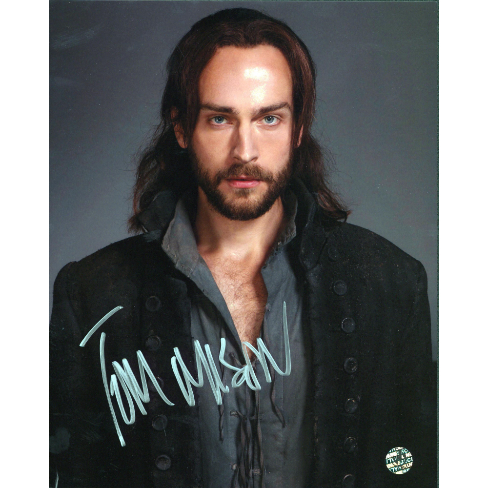 Tom Mison Signed 8x10 Photo (Wizard World) | Pristine Auction