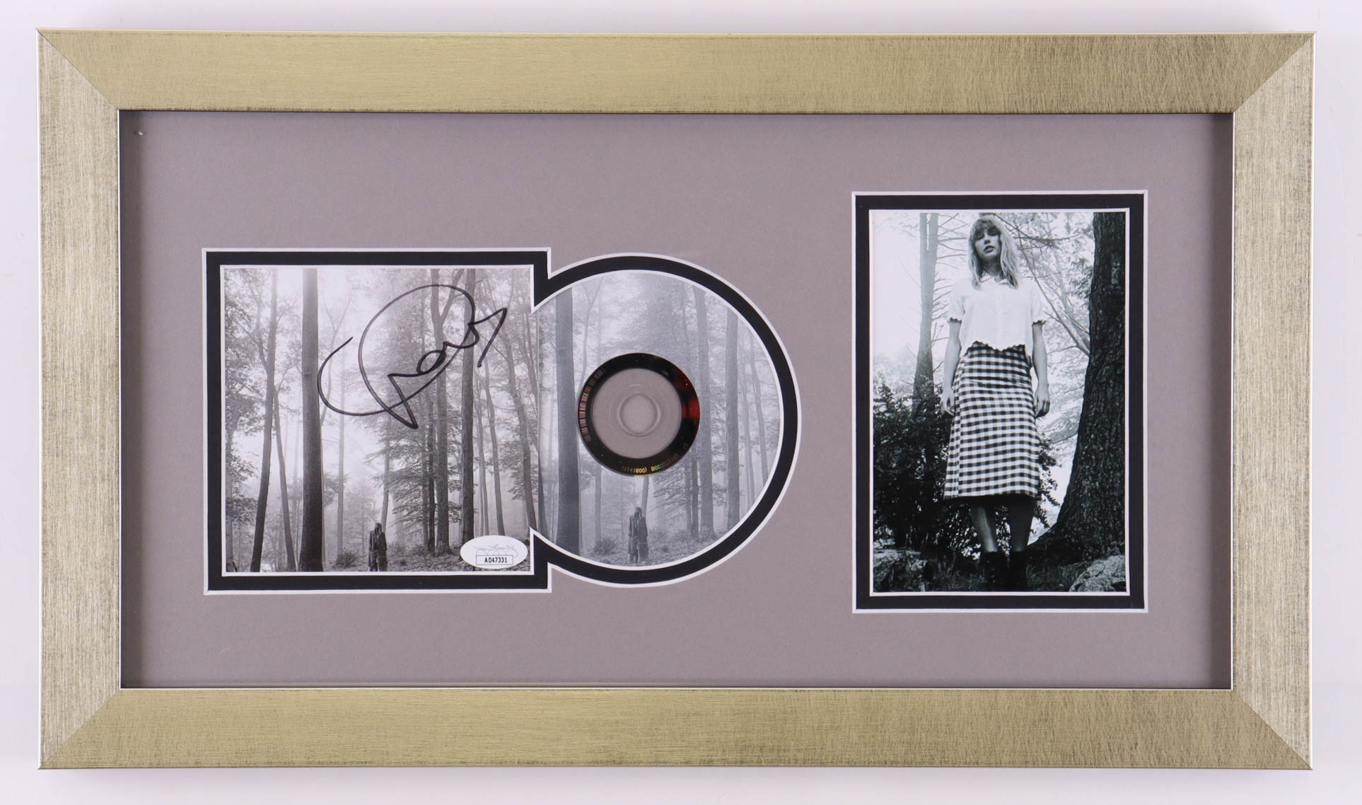 Taylor Swift Signed "Folklore" Custom Framed CD Booklet Display (JSA ...