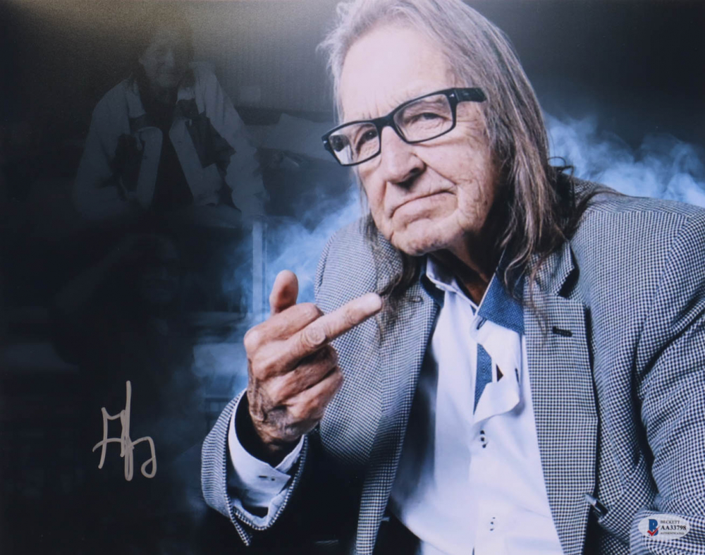 George Jung Signed 11x14 Photo (Beckett) | Pristine Auction