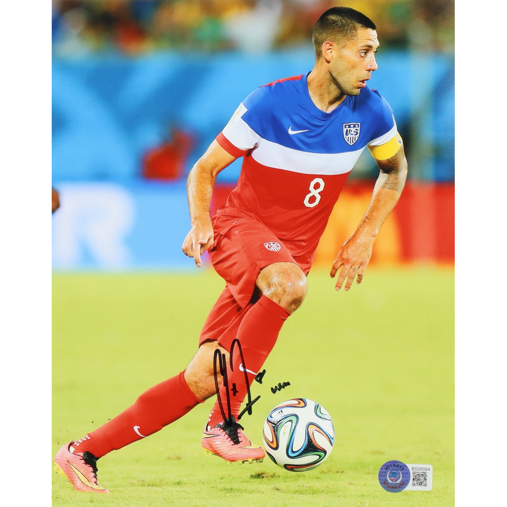Clint Dempsey Signed Team USA 8x10 Photo Inscribed "USA" (Beckett ...