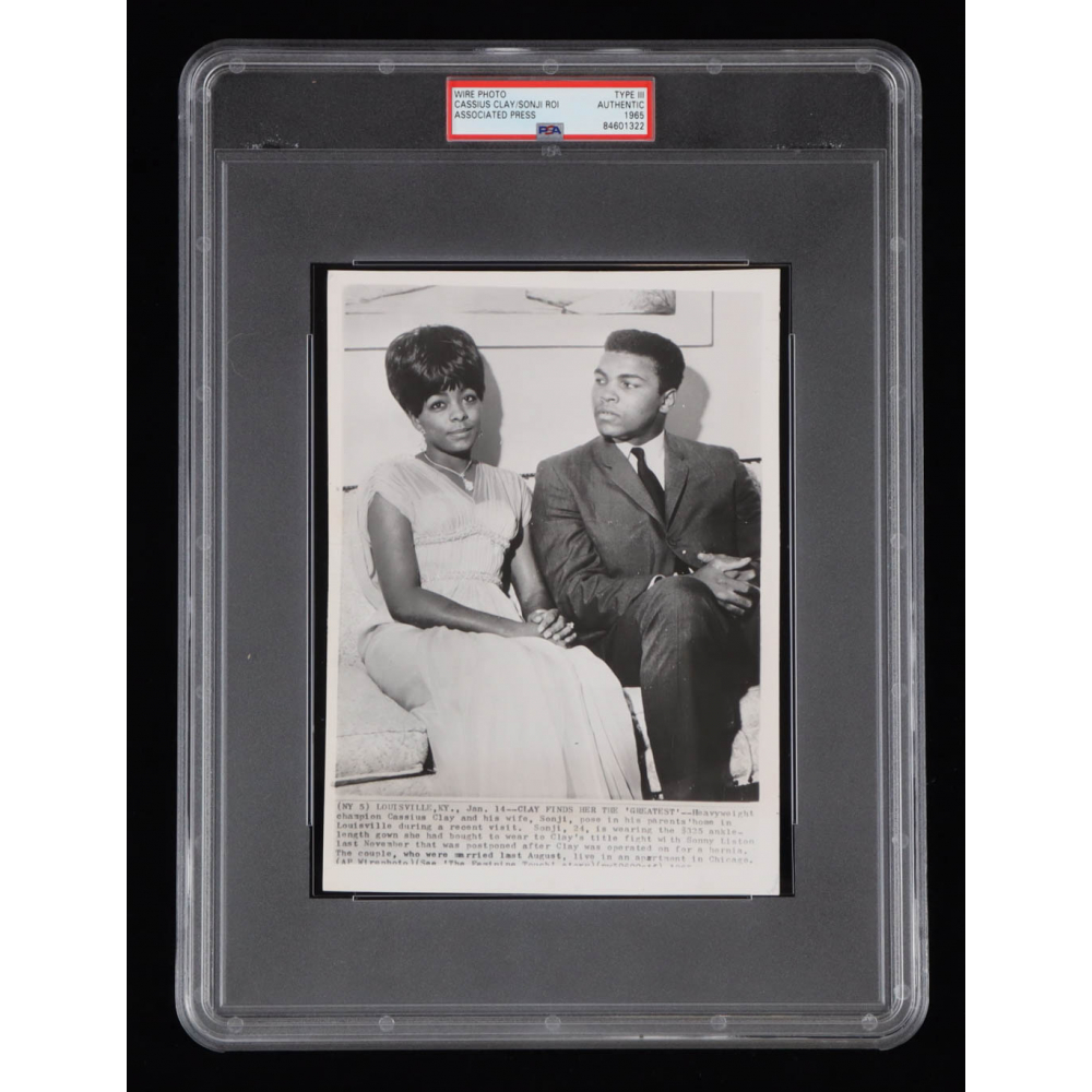 Muhammad Ali & Sonji Roi 1965 8x10 Vintage Wire Photo (PSA) | Pristine ...