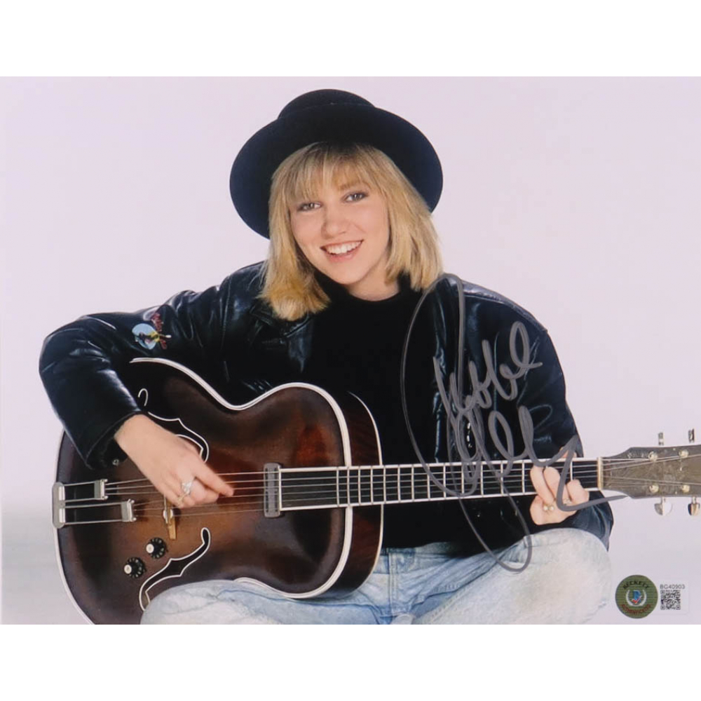 Debbie Gibson Signed 8x10 Photo (Beckett) | Pristine Auction