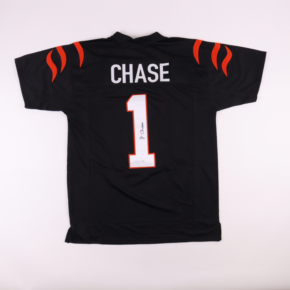 Ja'Marr Chase Signed Jersey (JSA) | Pristine Auction