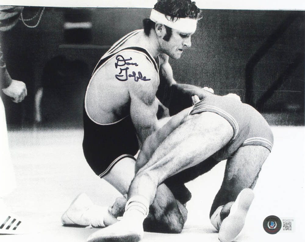 Dan Gable Signed 8x10 Photo (Beckett) | Pristine Auction