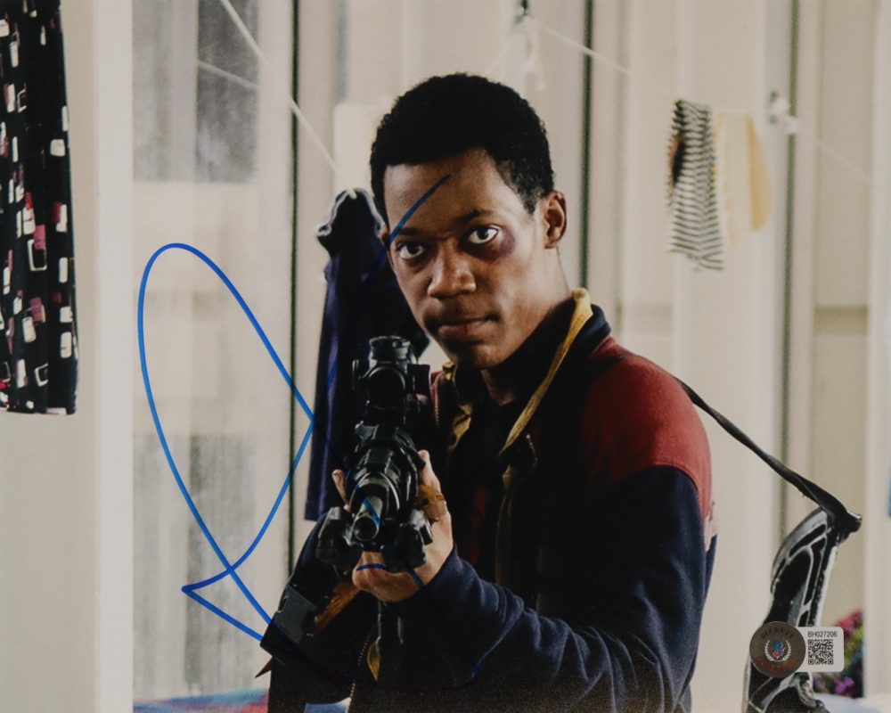 Tyler James Williams Signed "The Walking Dead" 8x10 Photo (Beckett ...