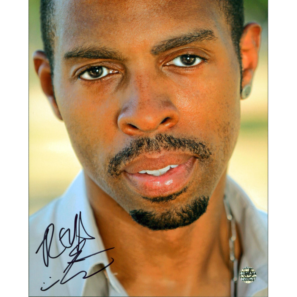 Treva Etienne Signed 8x10 Photo (Wizard World) | Pristine Auction