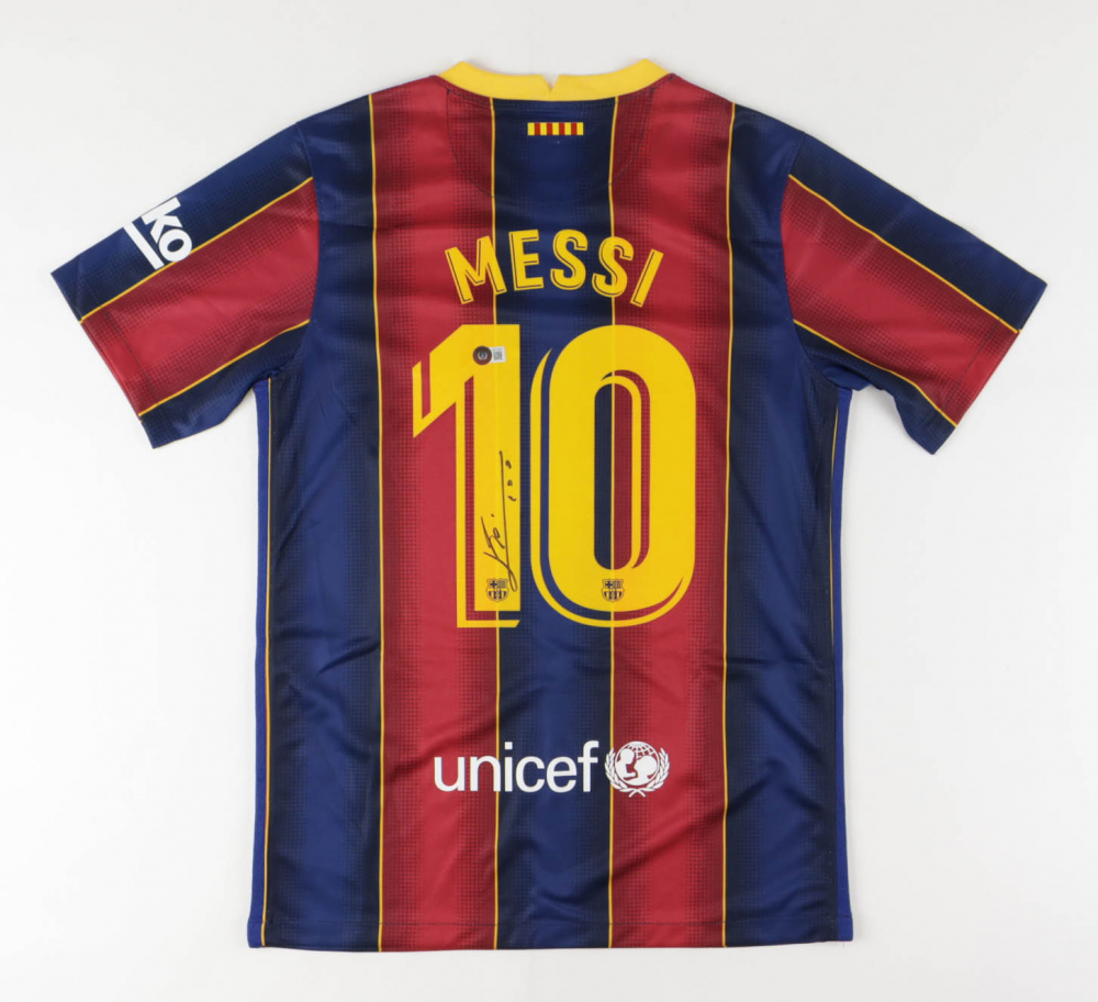 Lionel Messi Signed Barcelona Jersey (Beckett) | Pristine Auction