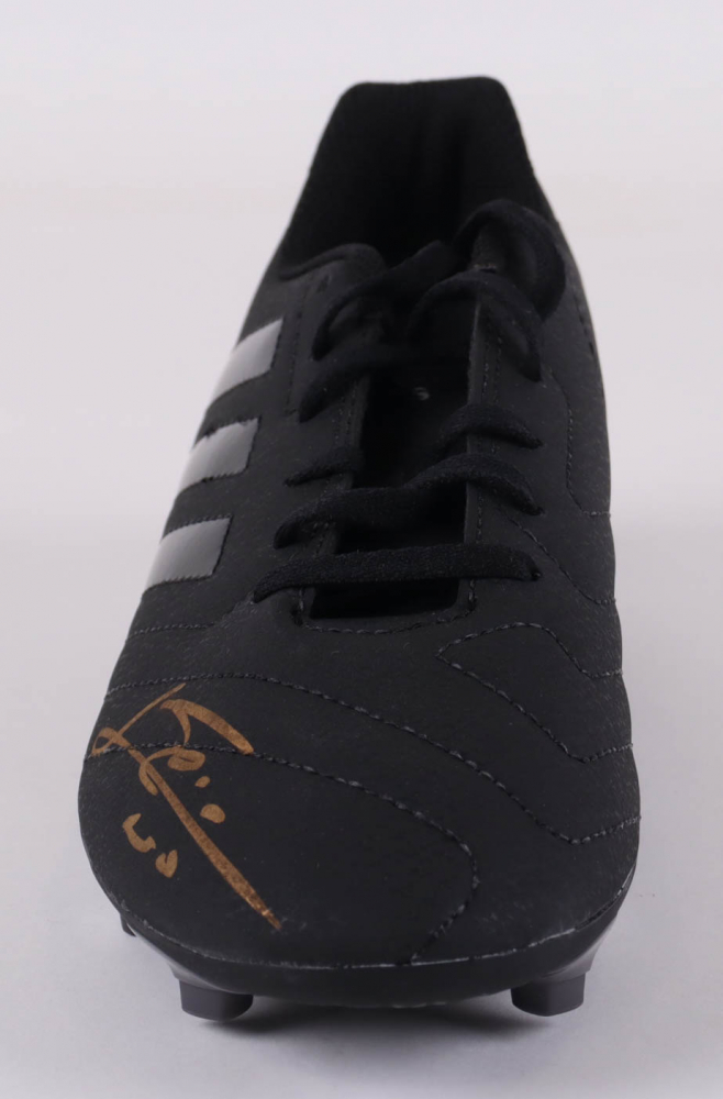 Lionel Messi Signed Adidas Soccer Cleat (Beckett) | Pristine Auction