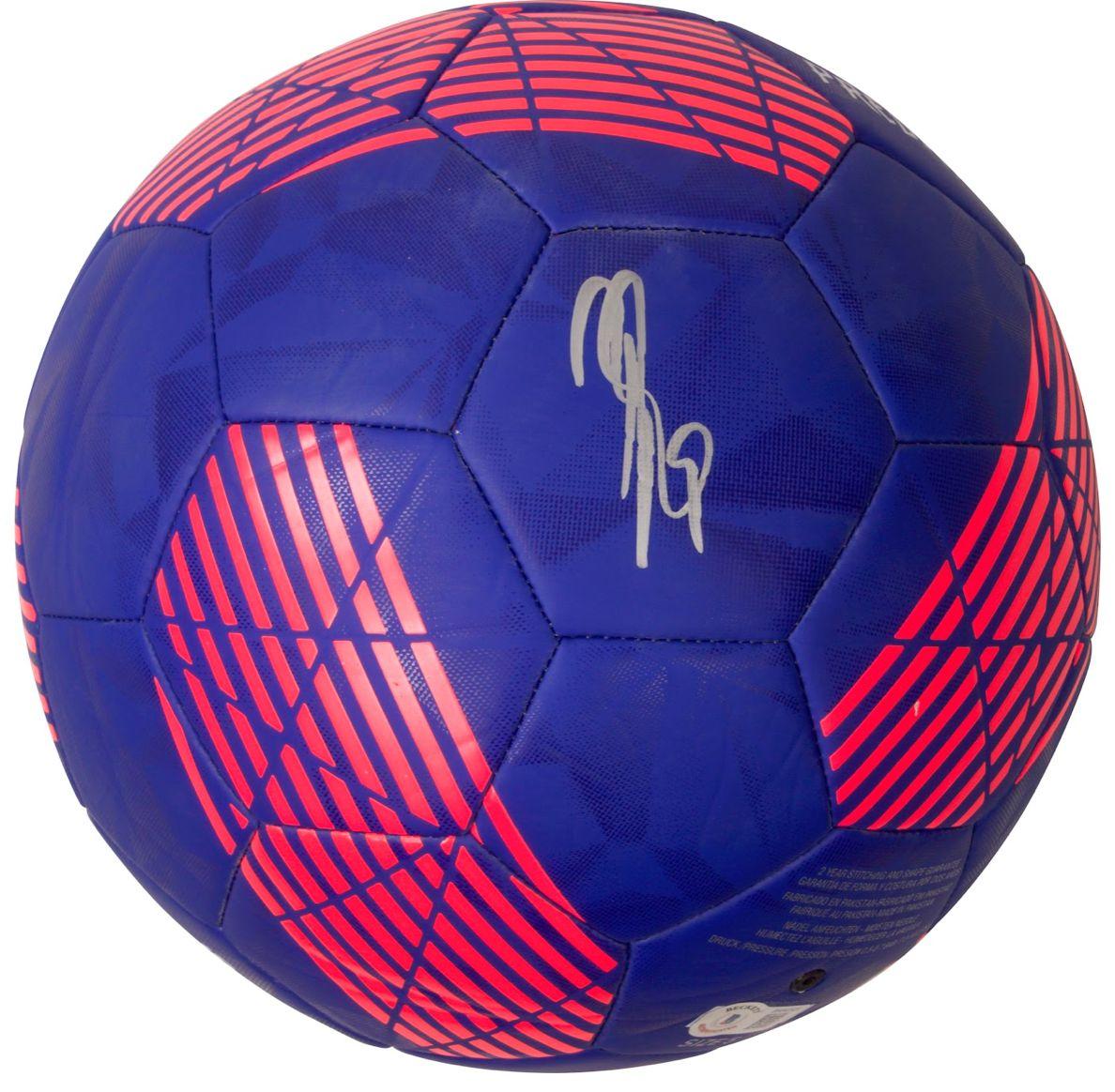 Karim Benzema Signed Soccer Ball (Beckett) | Pristine Auction