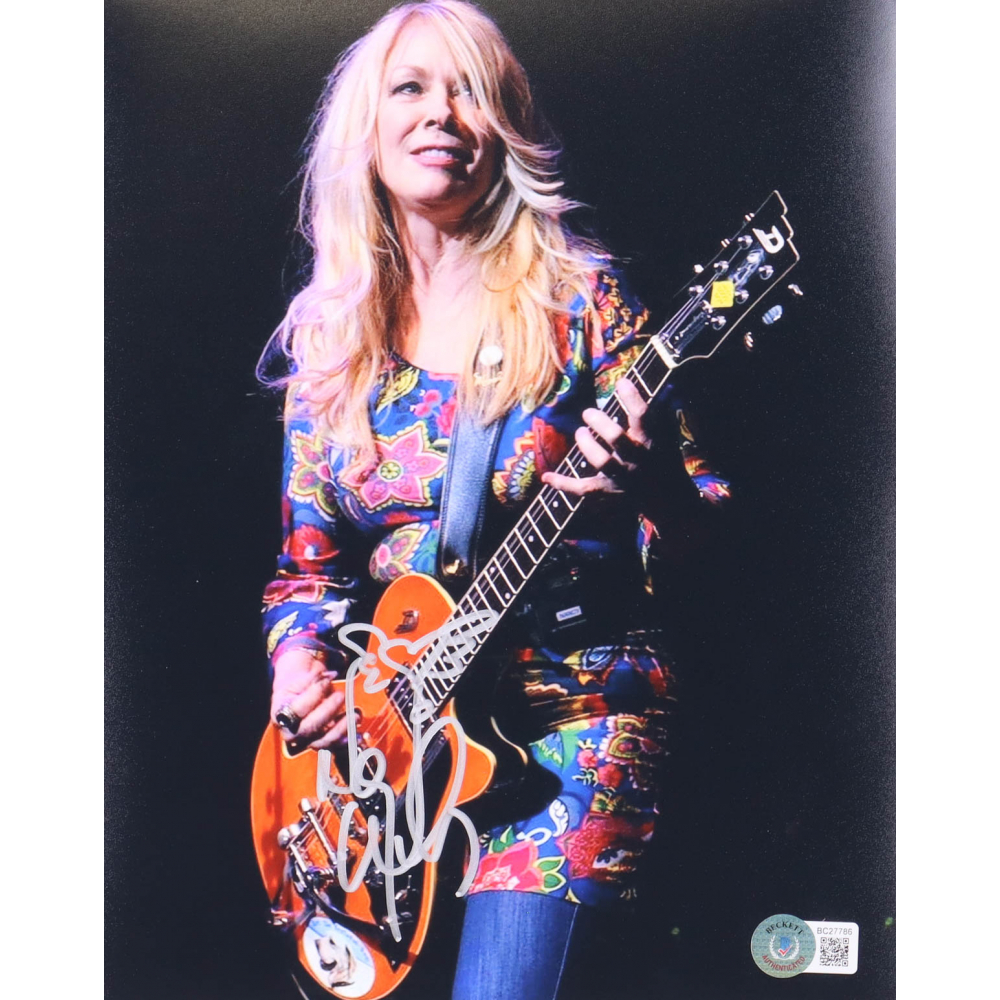 Nancy Wilson Signed 8x10 Photo (Beckett) | Pristine Auction