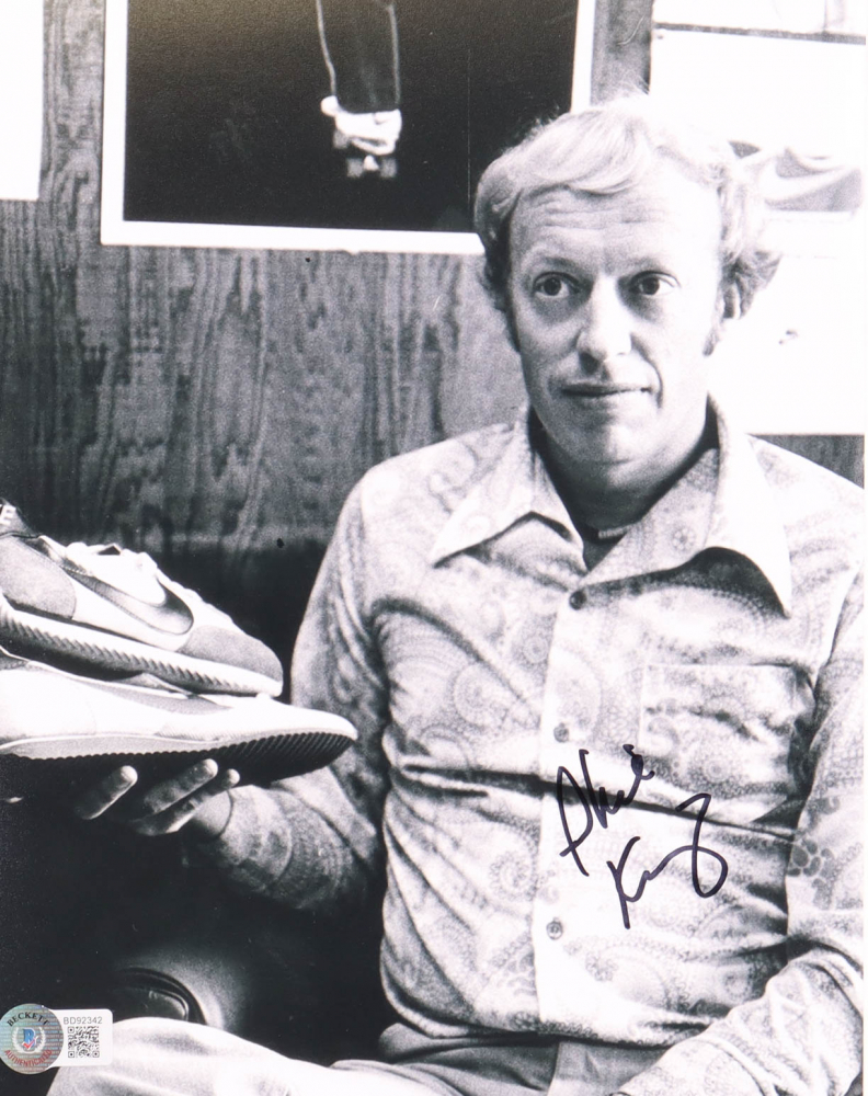 Phil Knight Signed 8x10 Photo (Beckett) | Pristine Auction