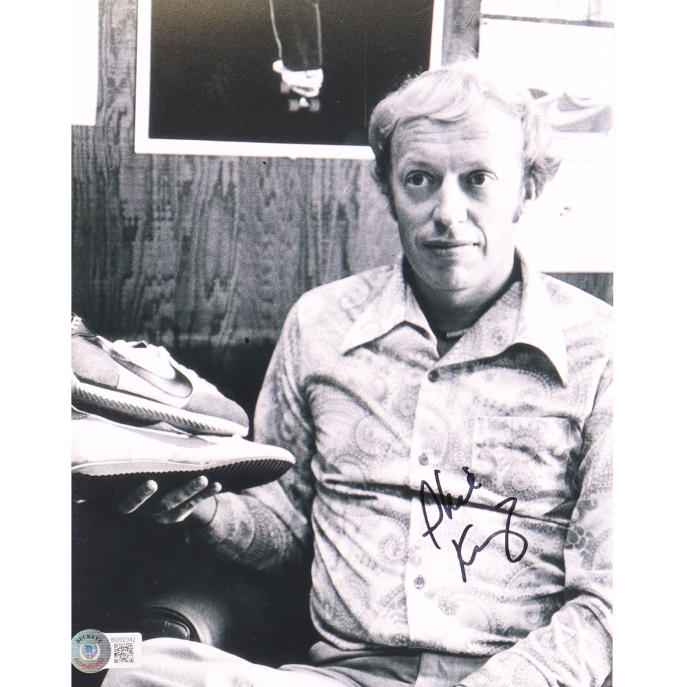 Phil Knight Signed 8x10 Photo (Beckett) | Pristine Auction
