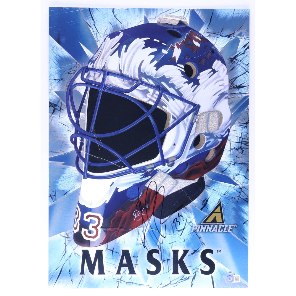 Patrick Roy Signed 1997-98 Pinnacle Masks Jumbos #5 (Beckett ...