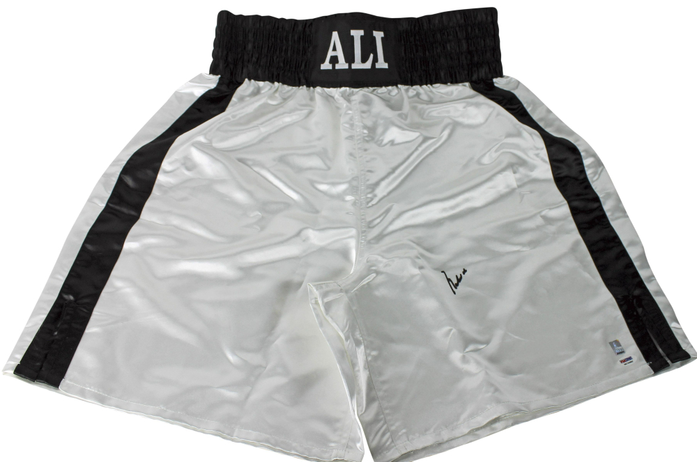 Muhammad Ali Signed Everlast Boxing Trunks (PSA) | Pristine Auction