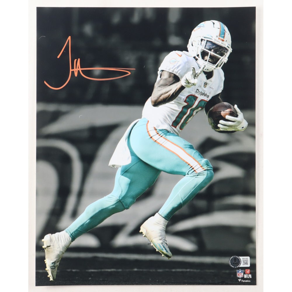 Tyreek Hill Signed Dolphins 11x14 Photo (Beckett) | Pristine Auction