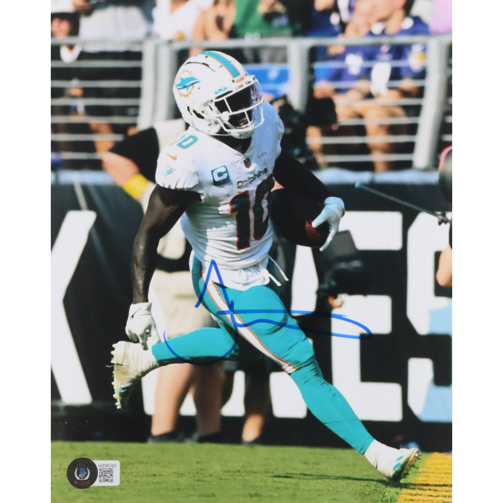 Tyreek Hill Signed Dolphins 8x10 Photo (Beckett) | Pristine Auction