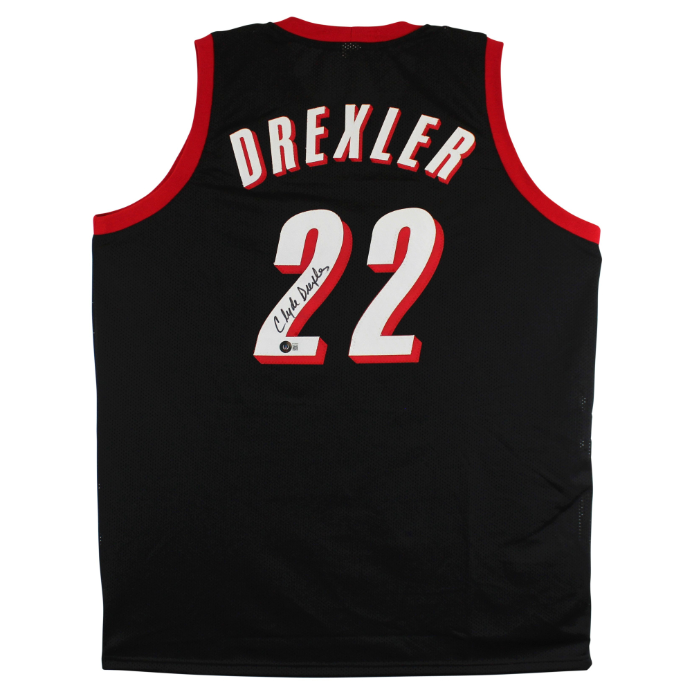 Clyde Drexler Signed Jersey (Beckett) | Pristine Auction