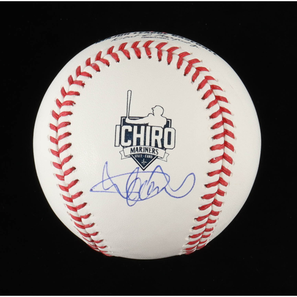 Ichiro Suzuki Signed OML Hall of Fame Commemorative Logo Baseball ...