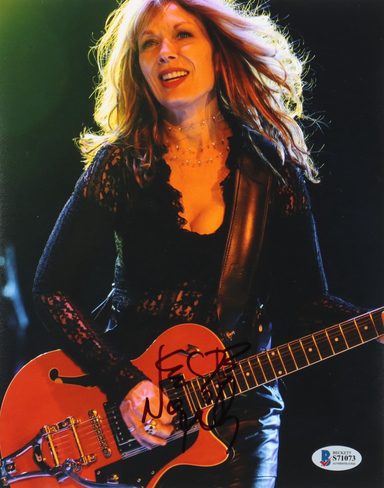 Nancy Wilson Signed 8x10 Photo (Beckett) | Pristine Auction