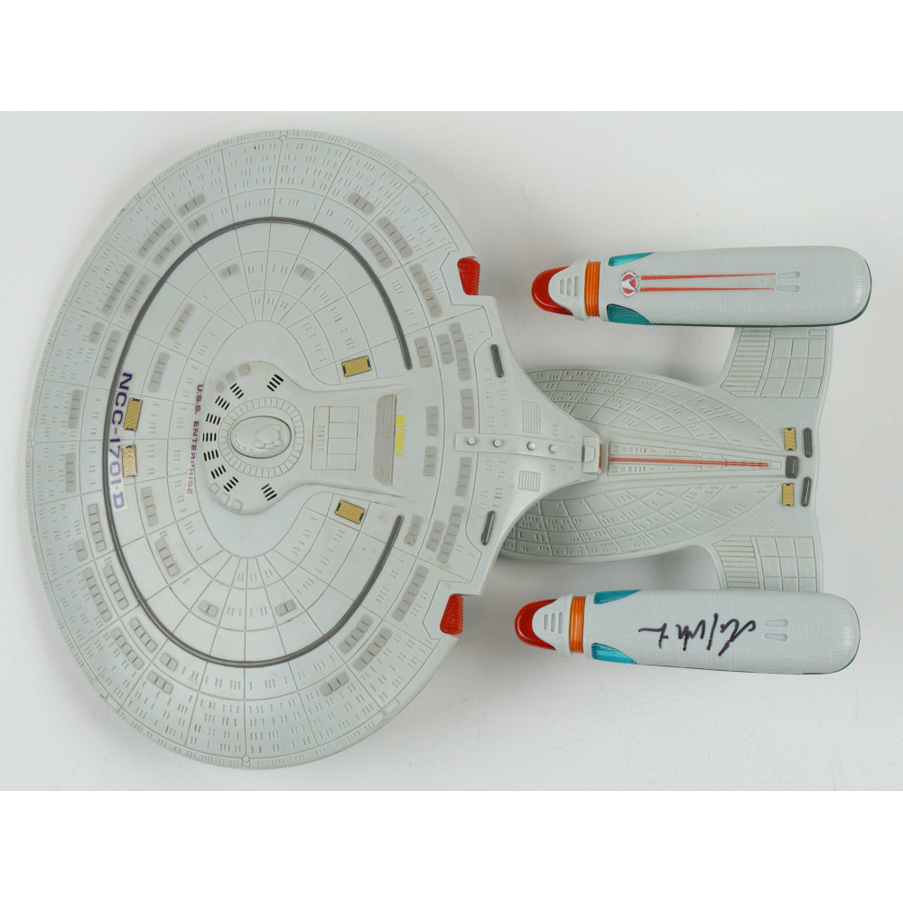 William Shatner Signed Star Trek "Starship Enterprise" Model Spaceship ...