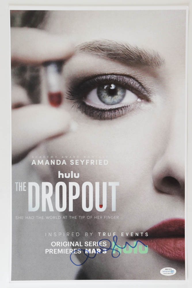 Amanda Seyfried Signed "The Dropout" 11x17 Poster (AutographCOA ...