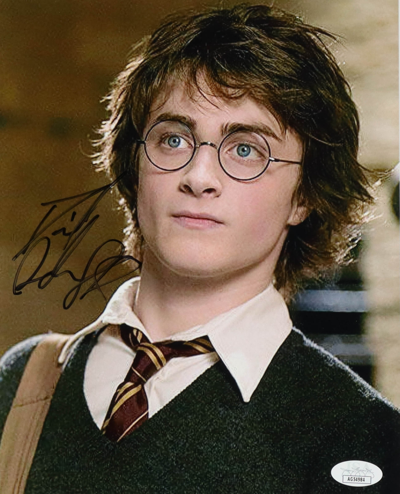Daniel Radcliffe Signed "Harry Potter" 8x10 Photo (JSA) | Pristine Auction