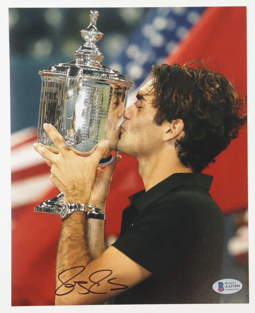 Roger Federer Signed 8x10 Photo (Beckett) | Pristine Auction