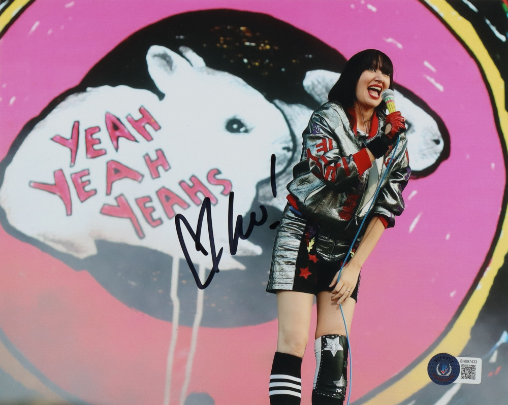 Karen O Signed Yeah Yeah Yeahs 8x10 Photo (Beckett) | Pristine Auction