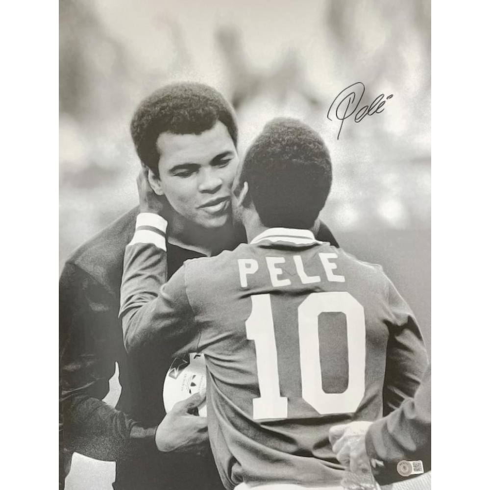 Pele Signed 16 x 20 Photo (Beckett) | Pristine Auction